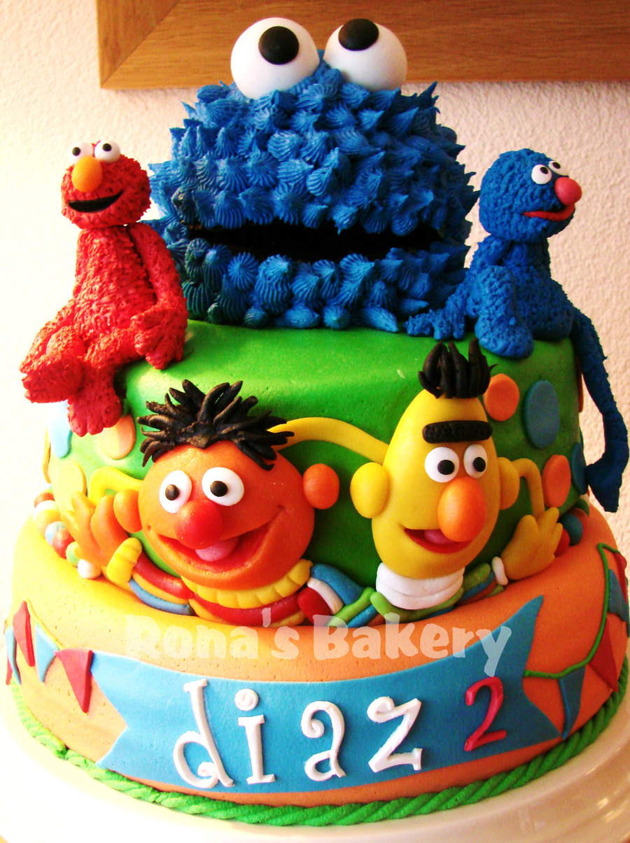 Sesamestreet Birthday Cake For Diaz - CakeCentral.com