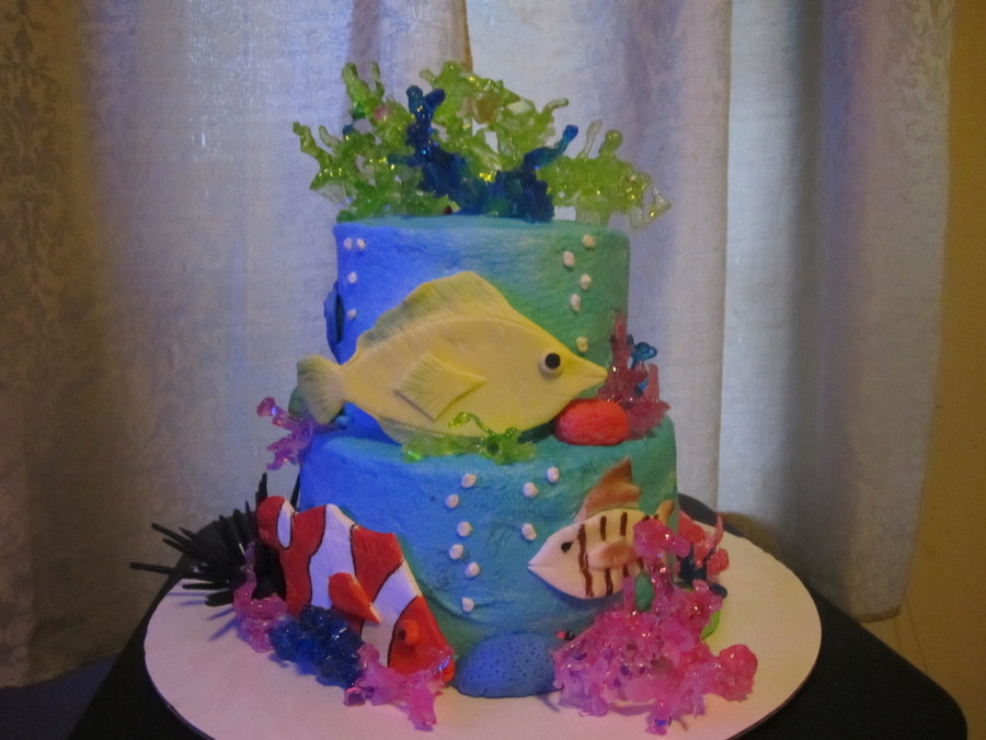 Aquarium Cake - CakeCentral.com