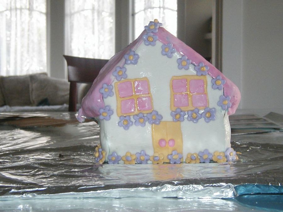 Mmf House Cake - CakeCentral.com