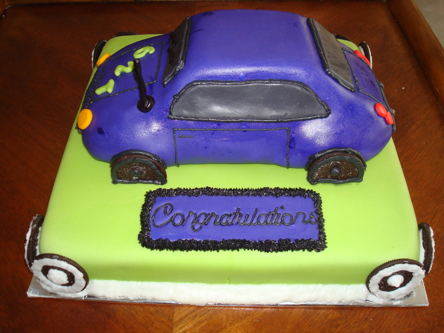 Graduation Car Cake - CakeCentral.com