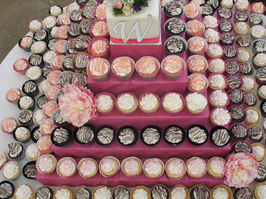 Cupcake Wedding Pyramid - CakeCentral.com