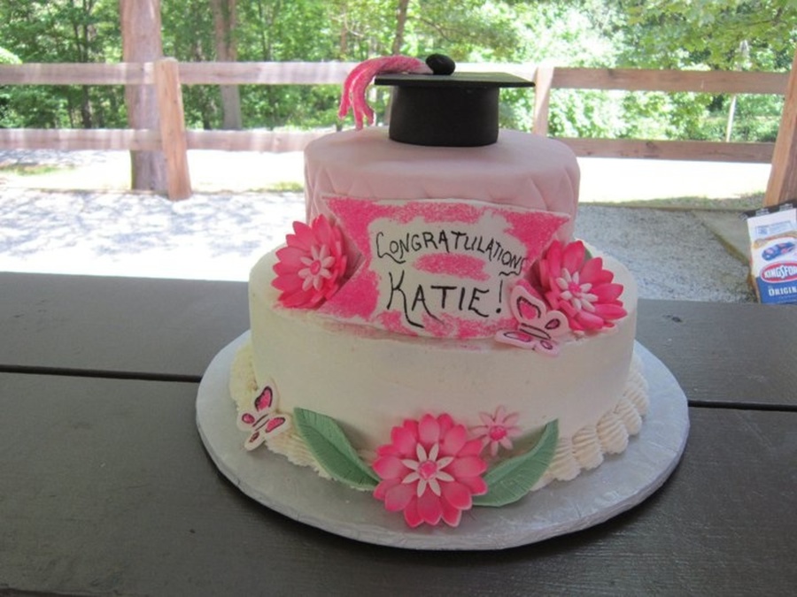 Girl's Graduation Cake - CakeCentral.com