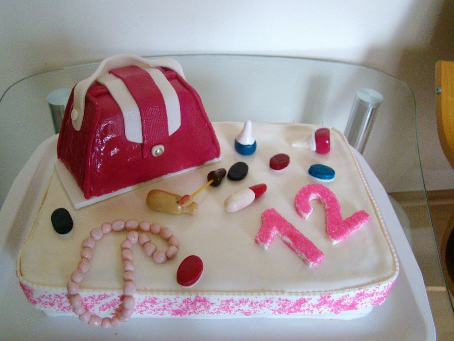 Purse Cakes - CakeCentral.com