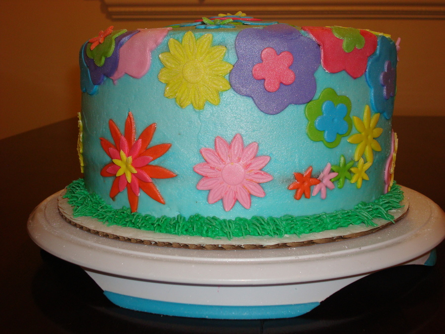 Spring Garden Cake - CakeCentral.com