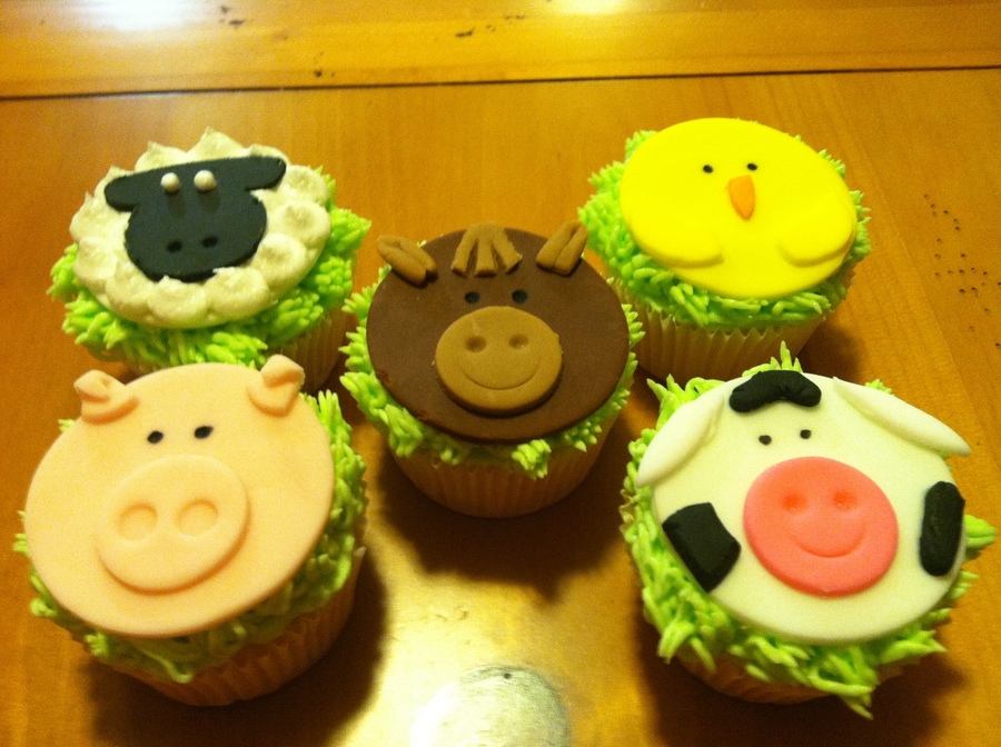 Farm Animal Cupcakes - CakeCentral.com