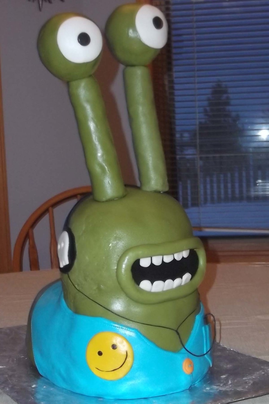 Flushed Away Slug Cake - CakeCentral.com