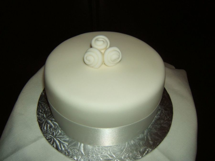 Sample Wedding Cake - CakeCentral.com