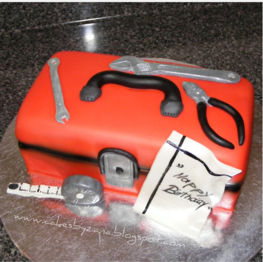 Toolbox Cake - CakeCentral.com