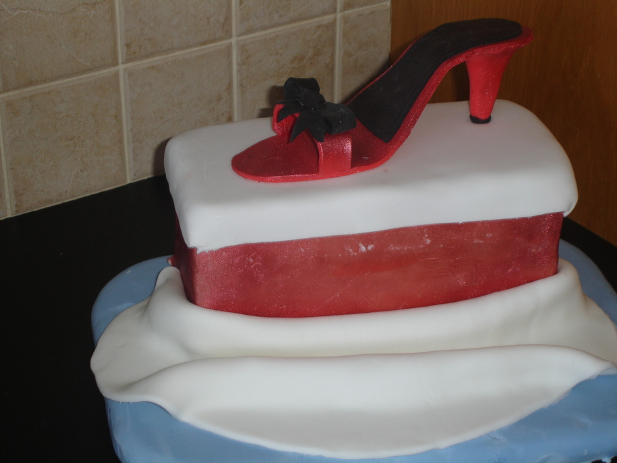 1St High Heel Shoebox Cake - CakeCentral.com