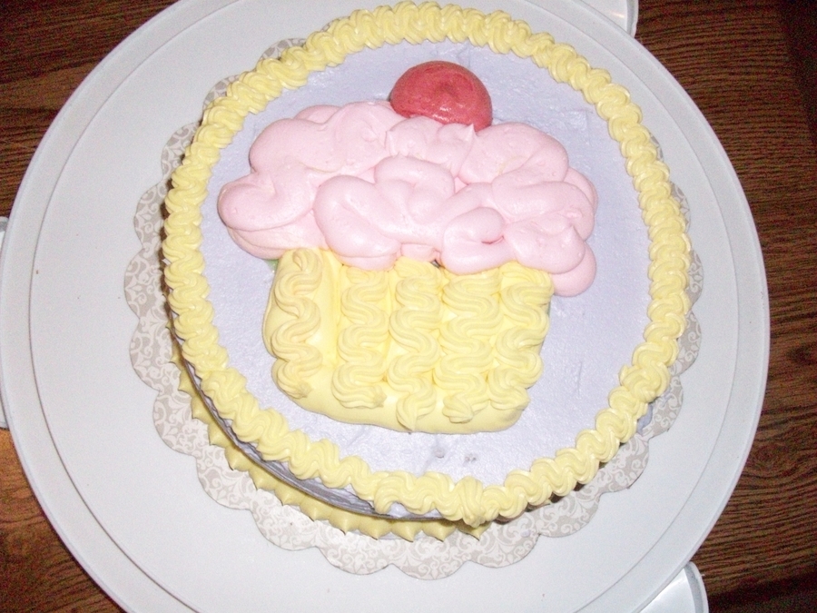 Second Cupcake Cake - CakeCentral.com