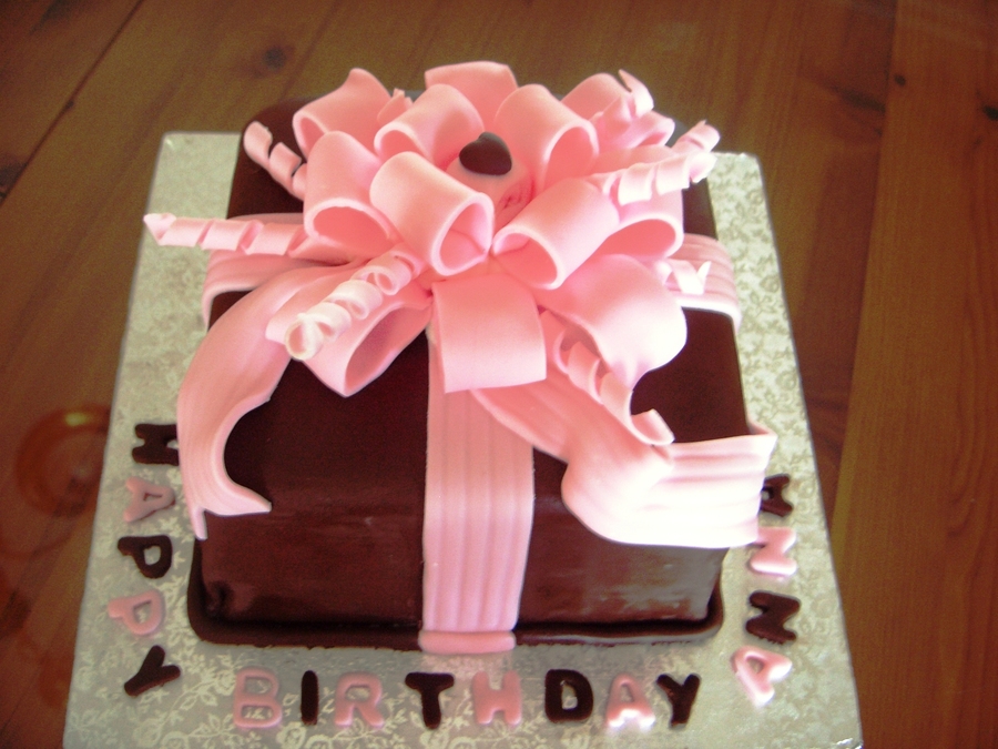 Present With A Bow! - CakeCentral.com