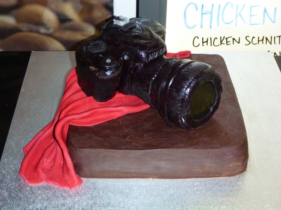 Camera Cake - CakeCentral.com