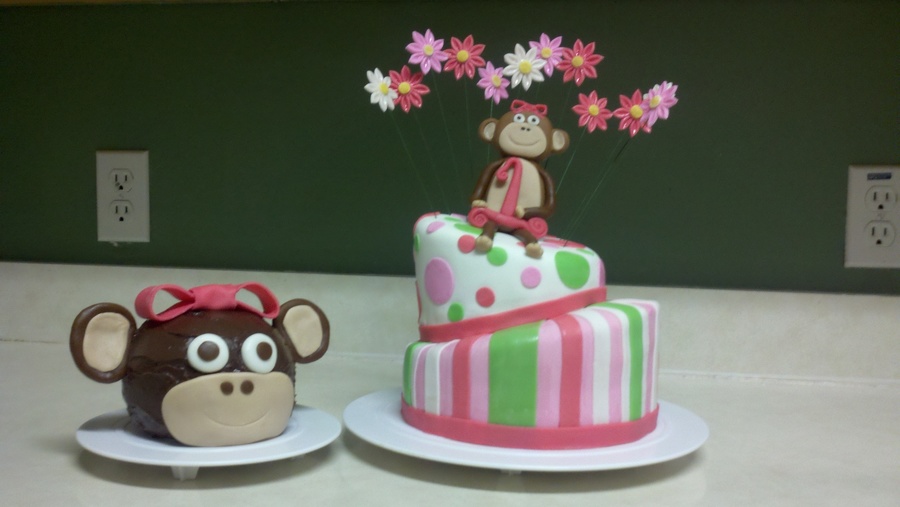 First Birthday Monkey Cake - CakeCentral.com