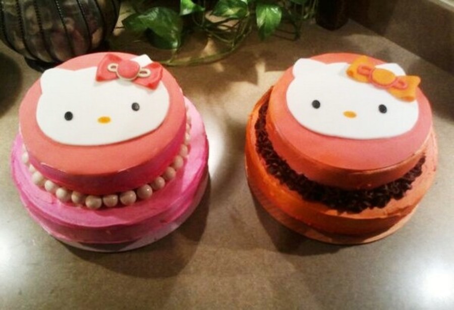 Twin Hello Kittys - CakeCentral.com
