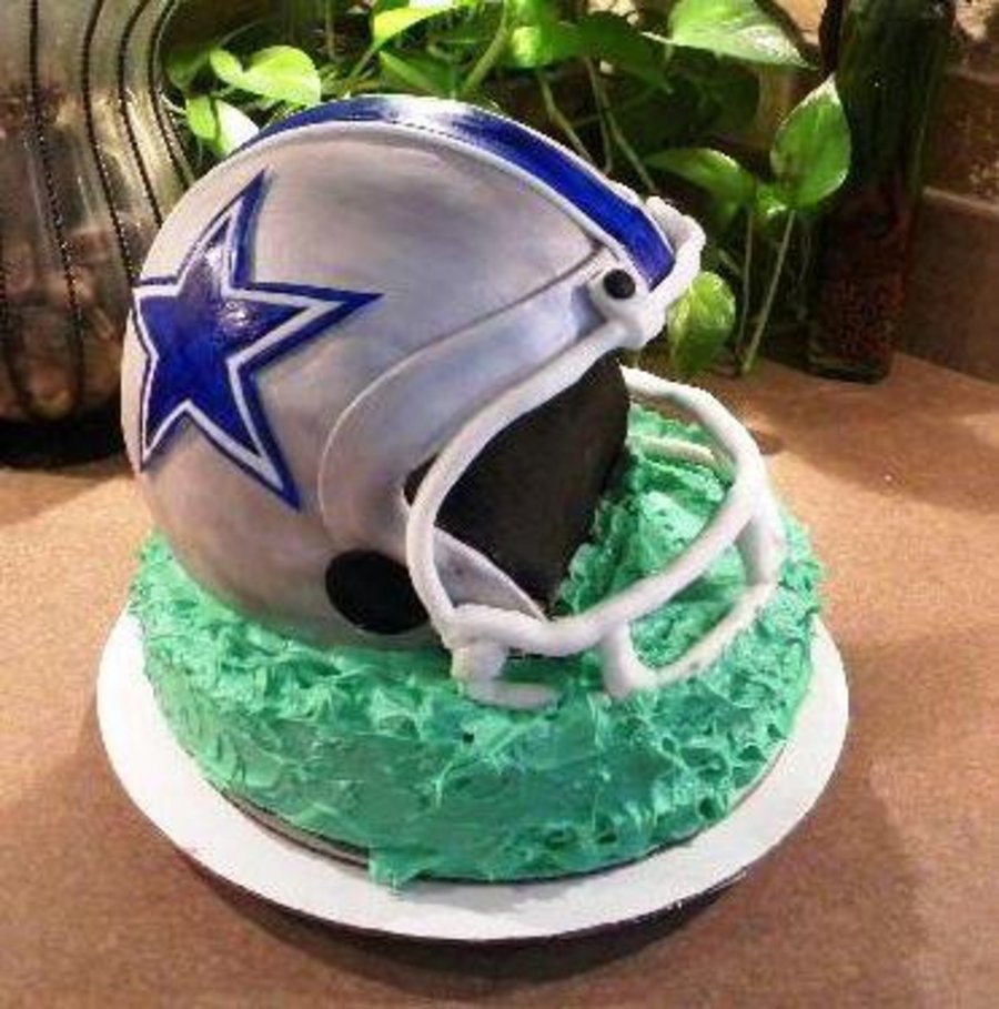 Dallas Helmet - CakeCentral.com