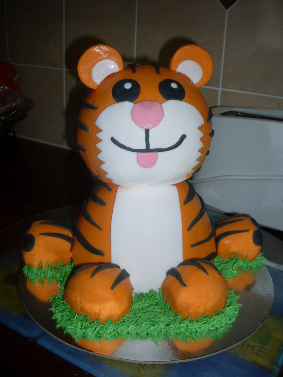 Tyrone Tiger Cake - CakeCentral.com