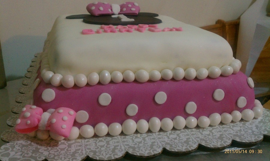 Minnie Mouse - CakeCentral.com