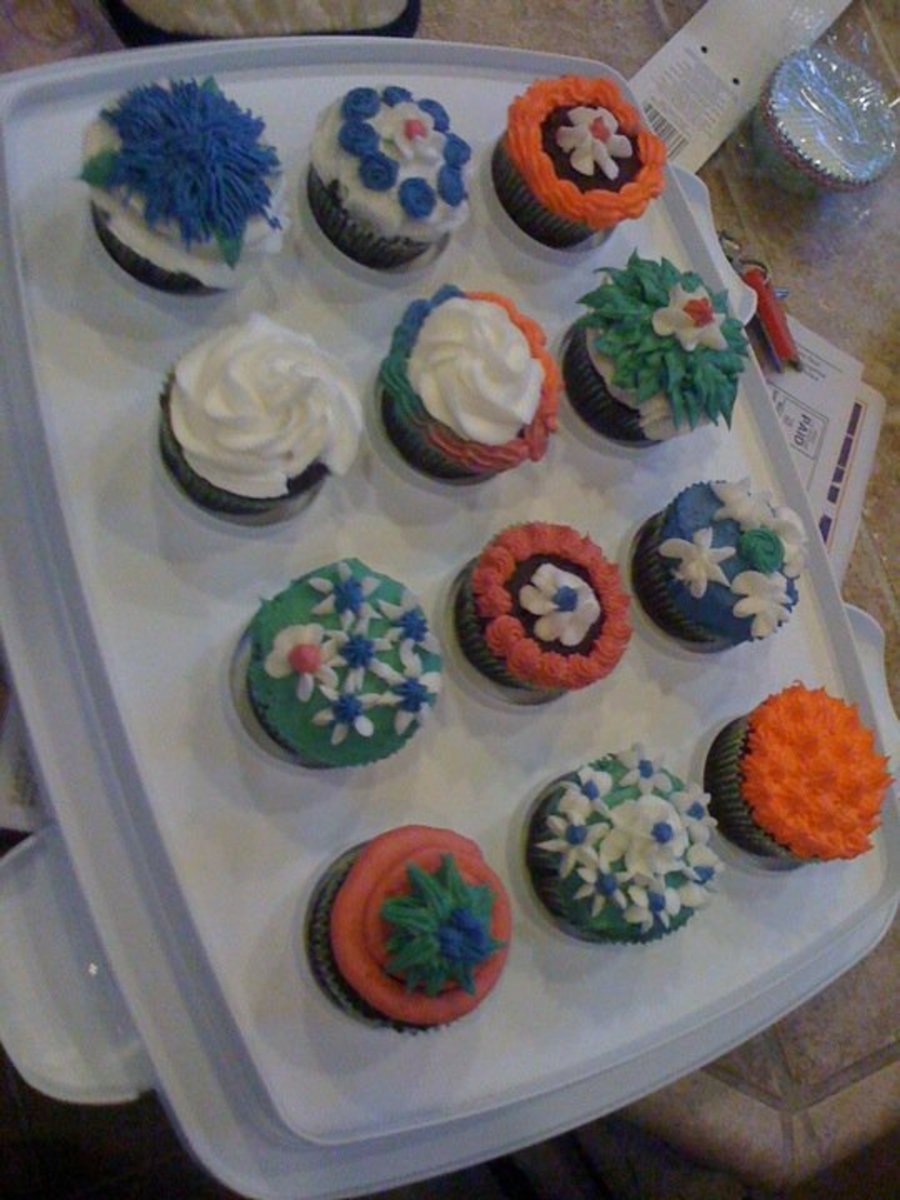 Cupies From The Wilton Basic Course - CakeCentral.com