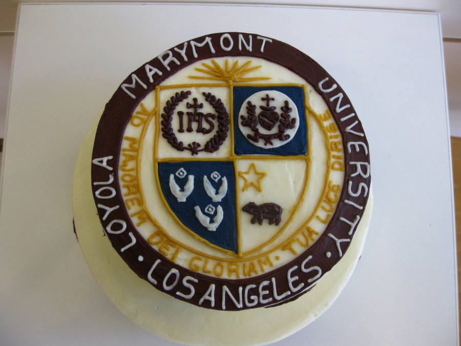 Loyola Marymount Graduation Cake - CakeCentral.com