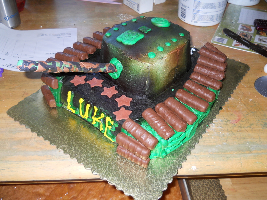 Tank Cake - CakeCentral.com