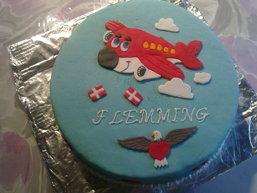 Pilot Cake - CakeCentral.com