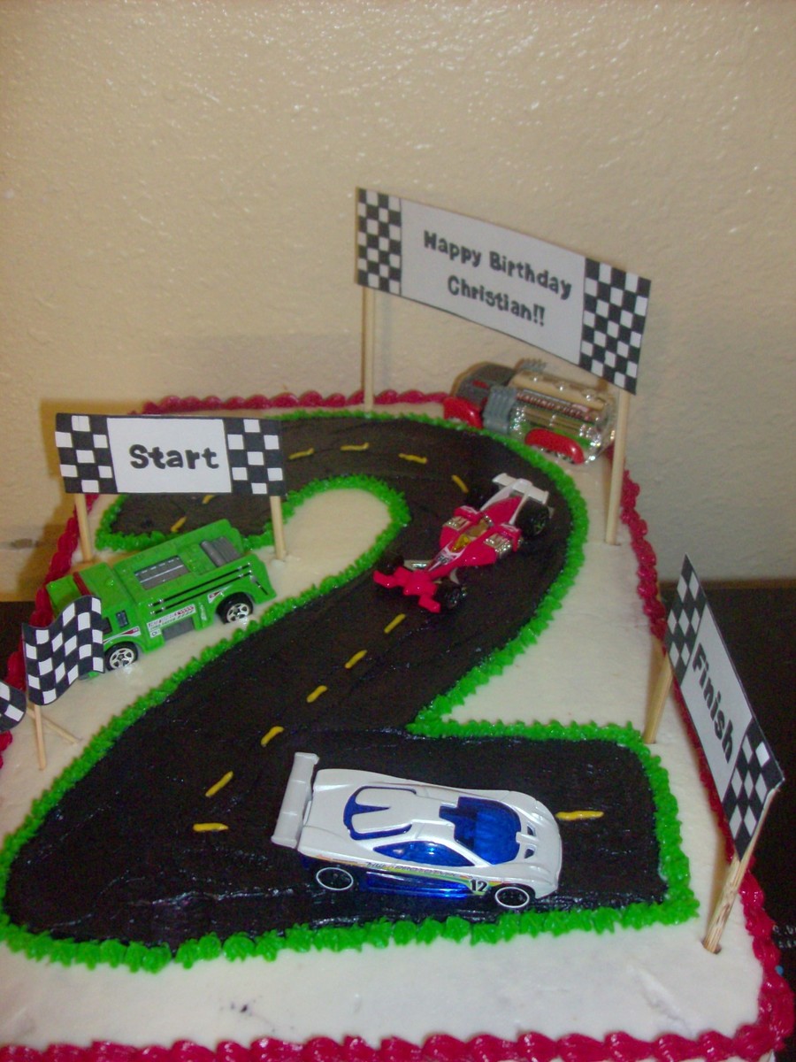 Race Track - CakeCentral.com