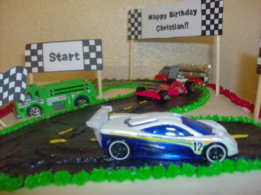 Race Track - CakeCentral.com