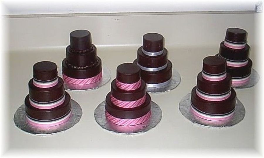 Mini Chocolate Cakes - CakeCentral.com