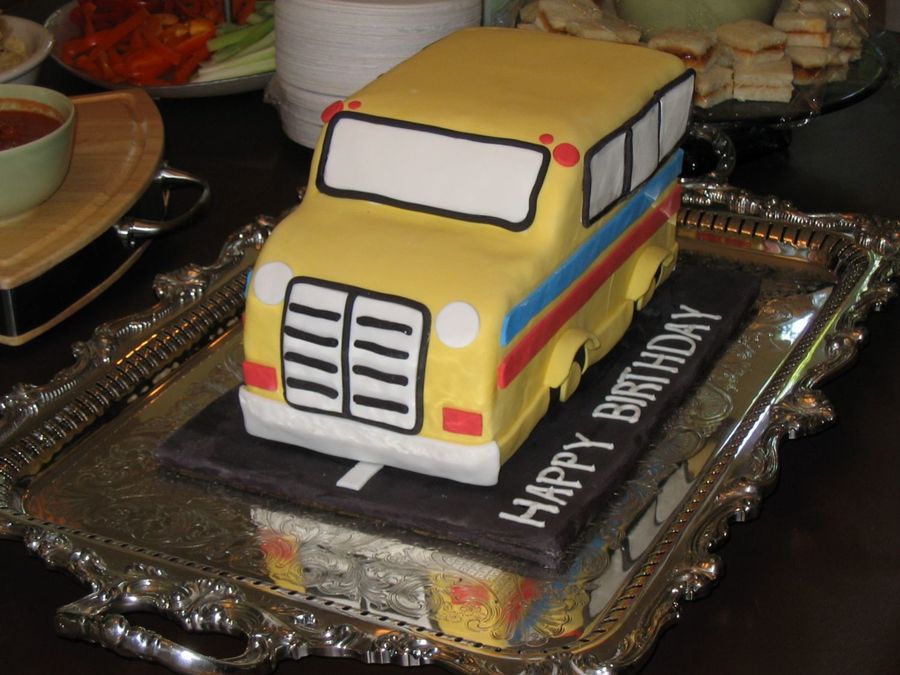 Birthday Bus Cake - CakeCentral.com