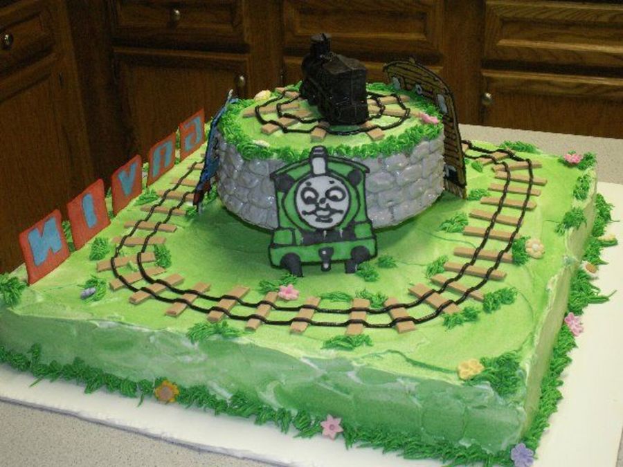Trains - CakeCentral.com