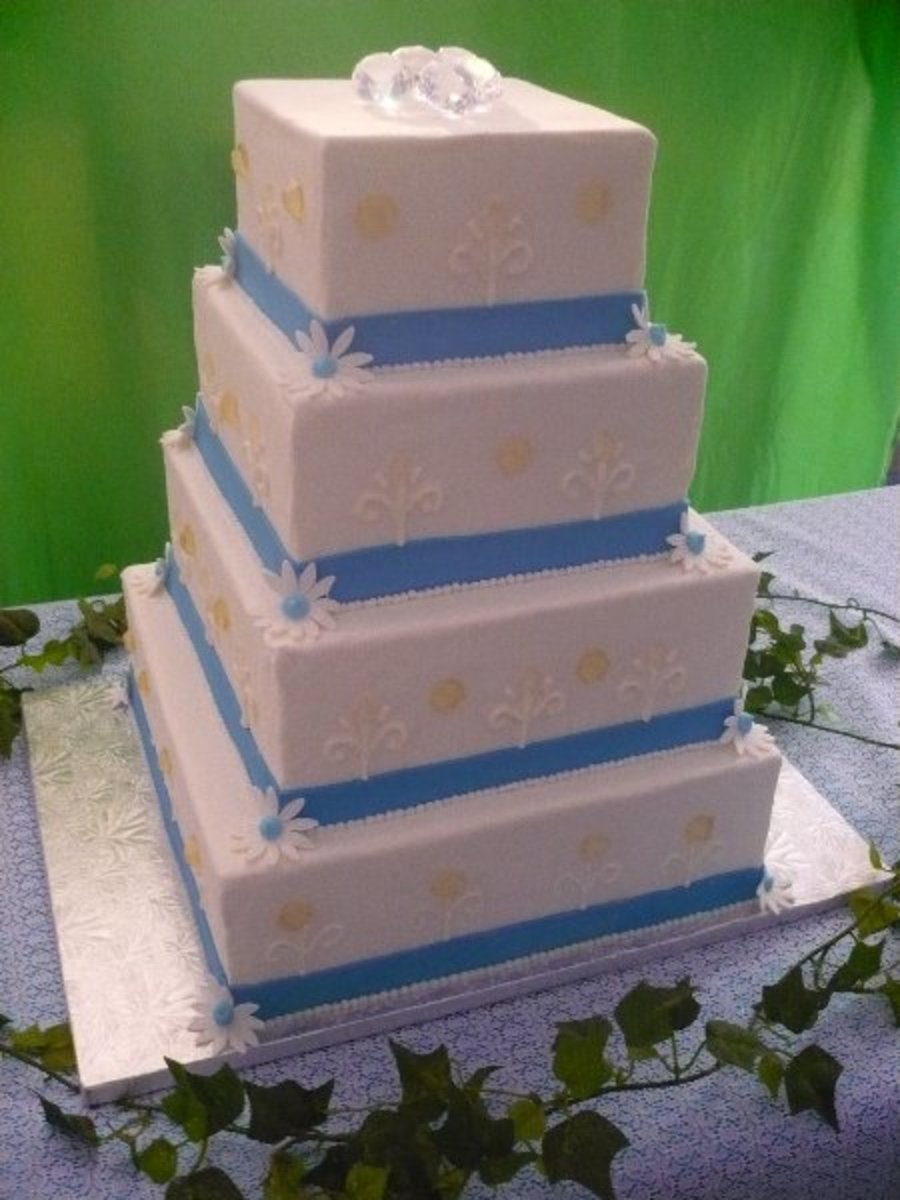 Daisies And Diamonds - CakeCentral.com