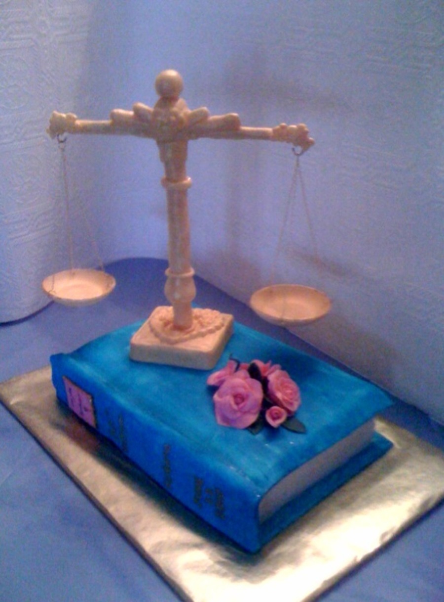 Law School Graduation Cake - CakeCentral.com