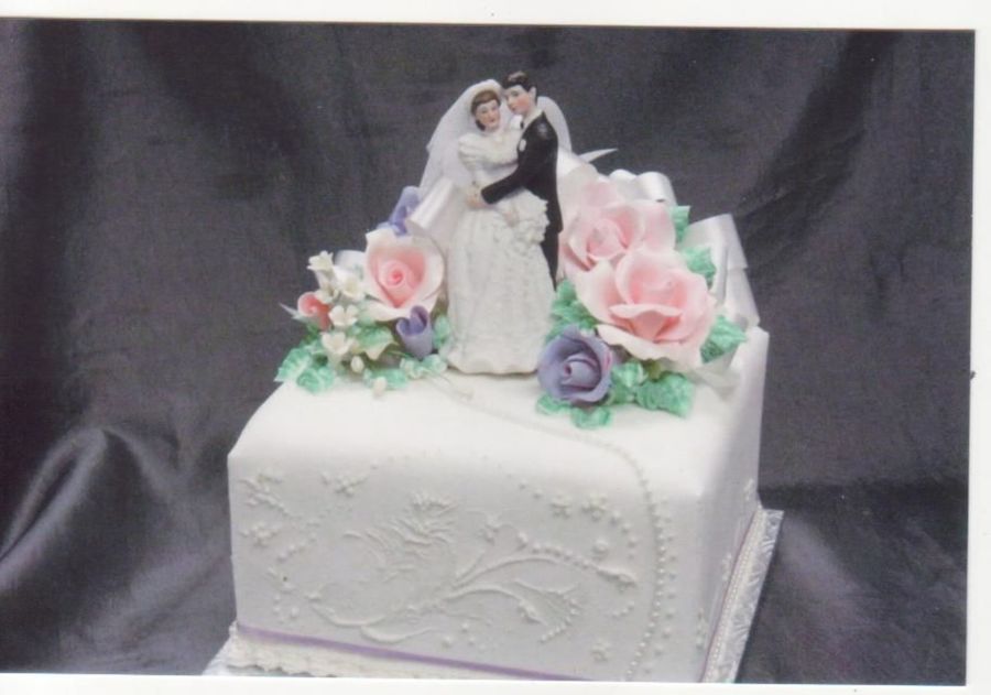 One Tier Small Wedding - CakeCentral.com