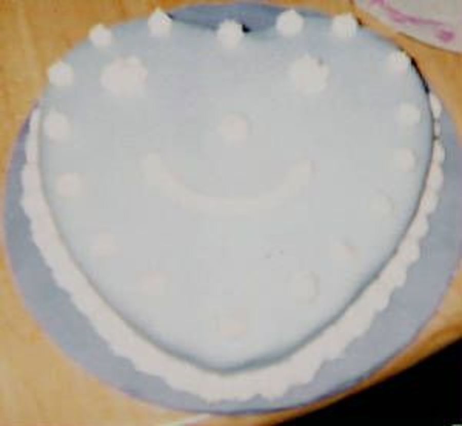 Smiley - CakeCentral.com