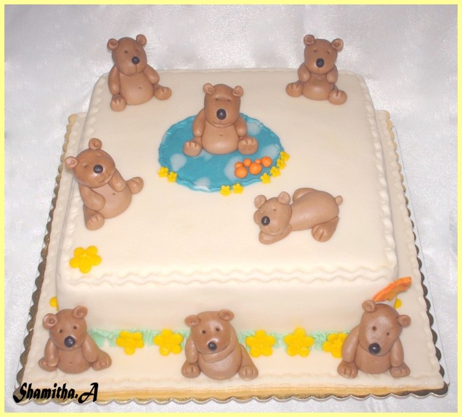 Teddies Theme Birthday Cake - CakeCentral.com