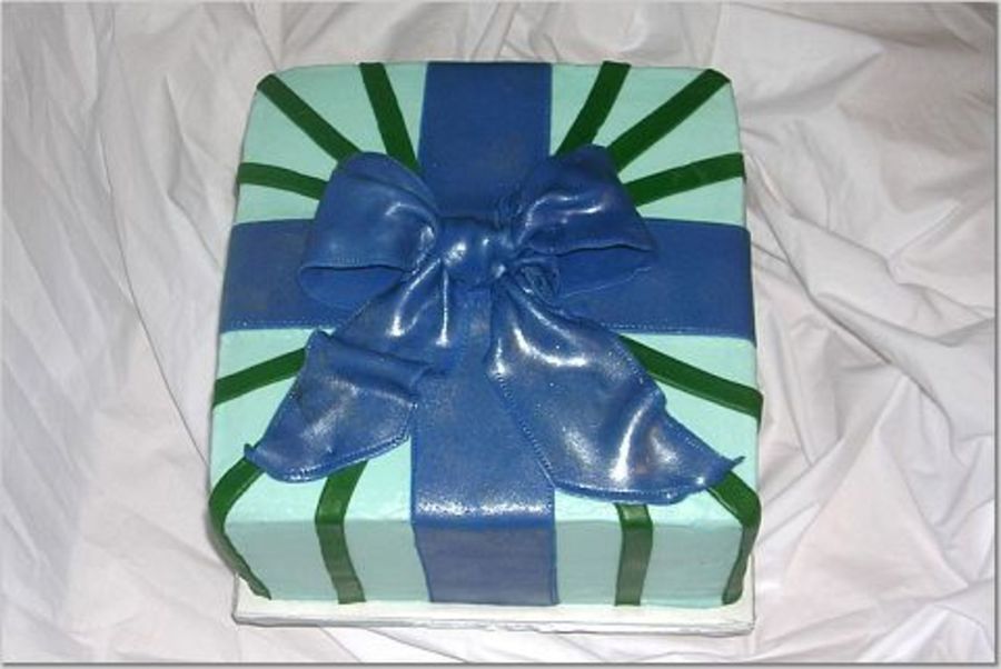Present Cake - CakeCentral.com