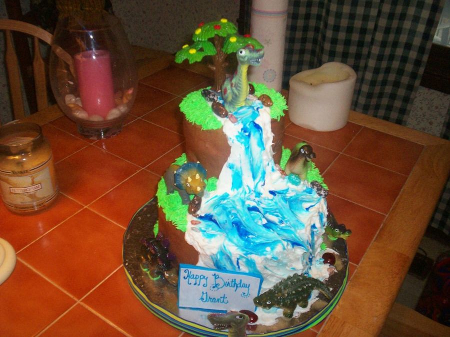 Dinosaur Waterfall - CakeCentral.com