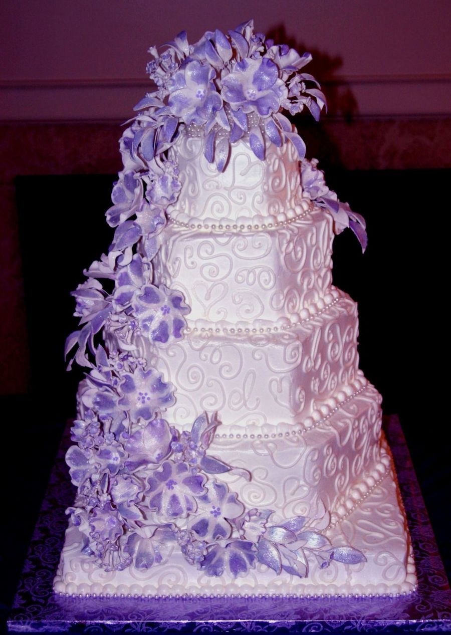 Montevilla Farmhouse Cake - CakeCentral.com