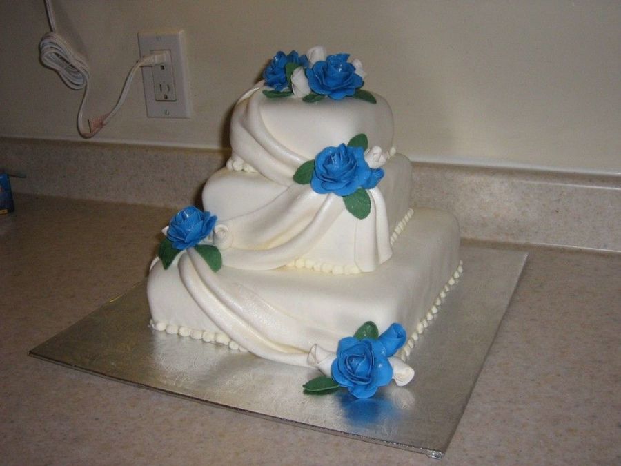 Blue Roses Cake - CakeCentral.com