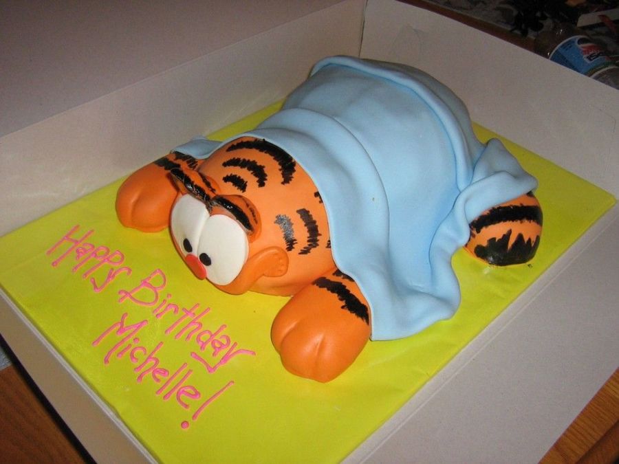 Garfield Cake - CakeCentral.com