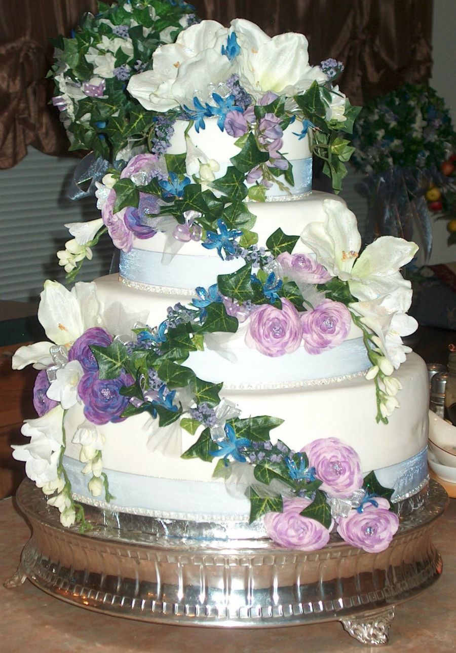 August_And_Cake045.jpg - CakeCentral.com