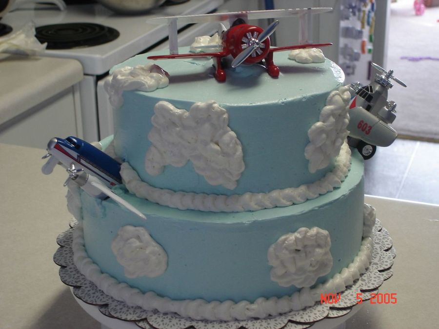 Airplane Cake - CakeCentral.com