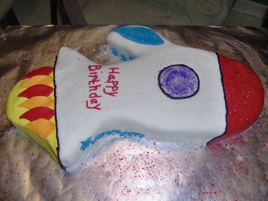 Spaceship - CakeCentral.com