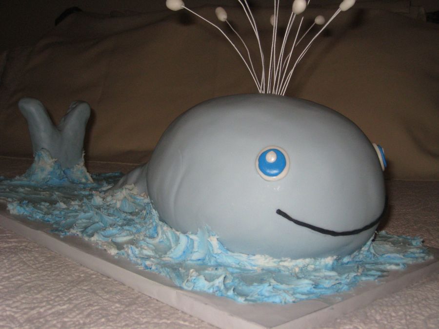 Whale From The Side - CakeCentral.com