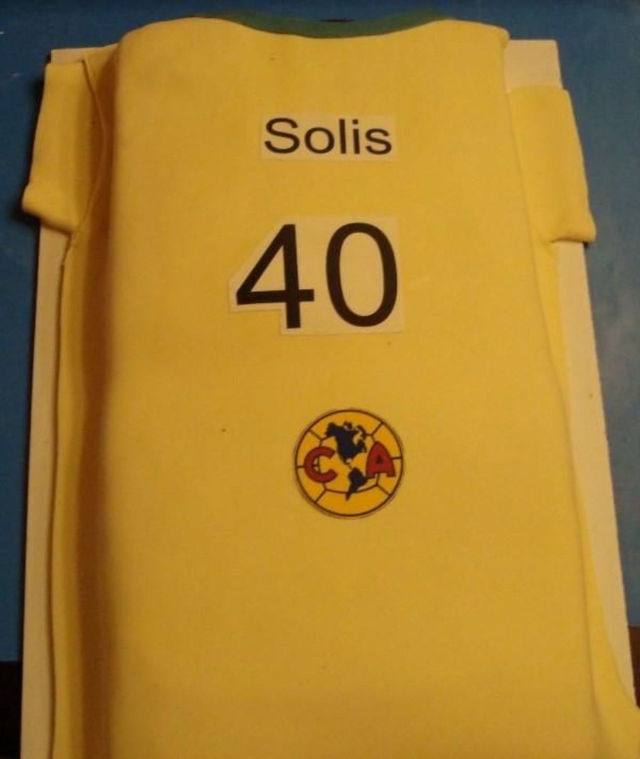 Solis 40Th Birthday Cake - CakeCentral.com