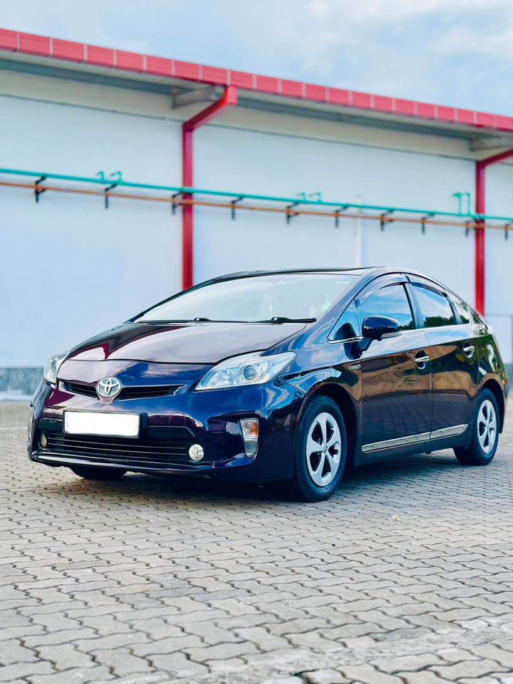 Toyota Prius 3rd Gen – Adz.lk – Classified Ads & Directory Listing