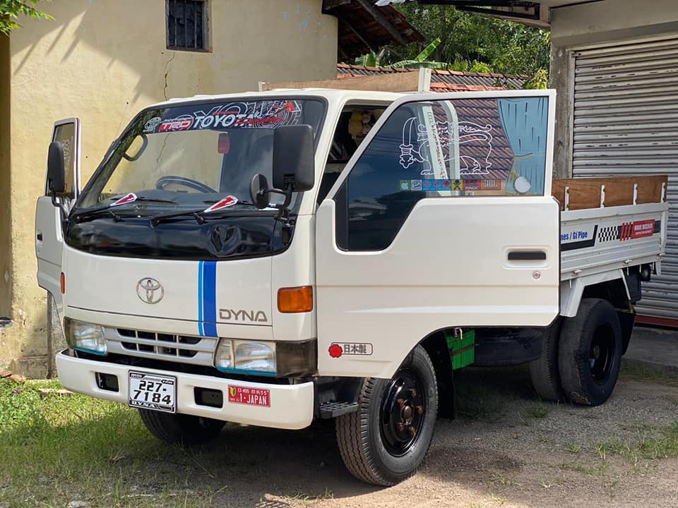 Toyota Dyna Lorry – Adz.lk – Classified Ads & Directory Listing