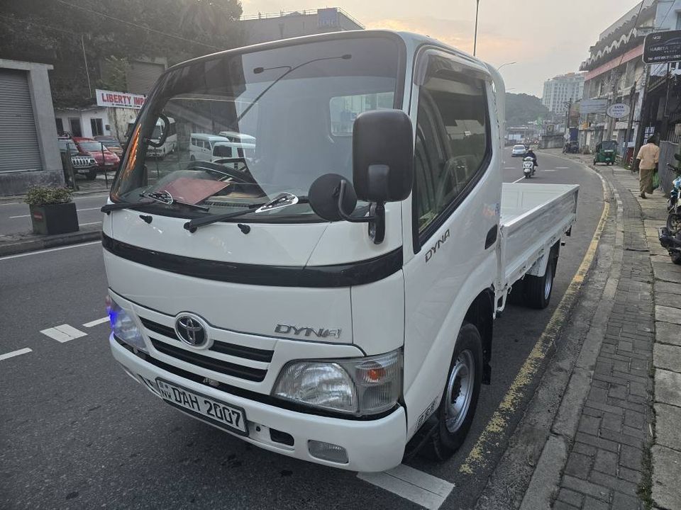 Toyota Dyna 10.5 feet – Adz.lk – Classified Ads & Directory Listing