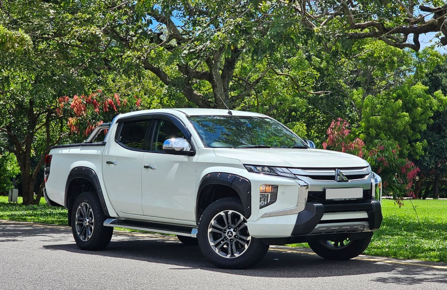 Mitsubishi L200 Sportero 2018 – Adz.lk – Classified Ads & Directory Listing
