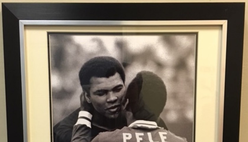 Pelé Signed Photograph with Muhammad Ali - CharityStars